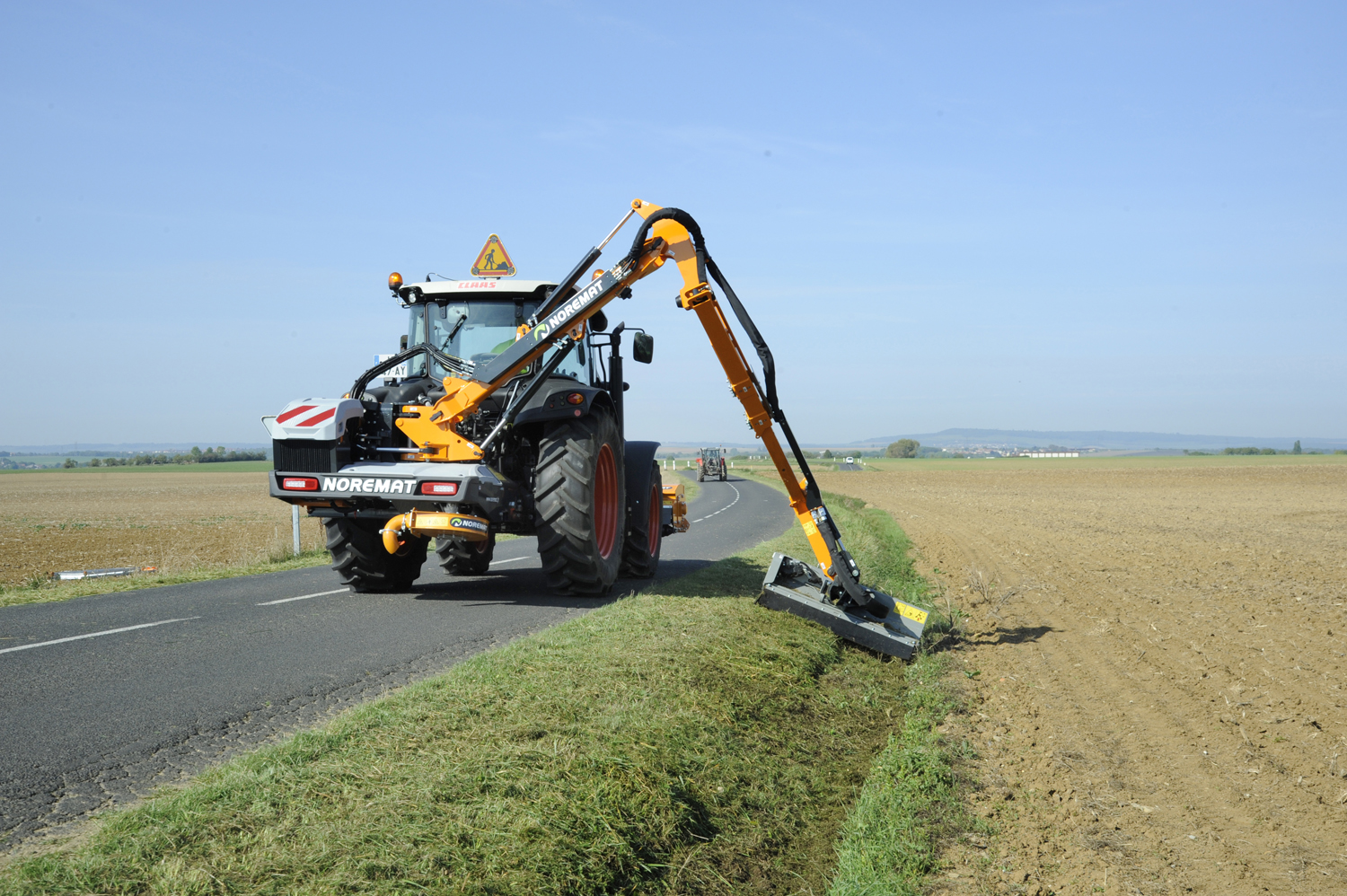 Faucheuse Débroussailleuse pour l'Entretien Accotements Routiers - Noremat