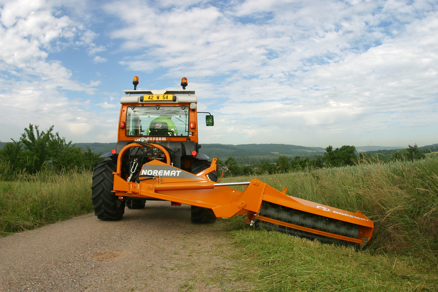 Rotobroyeuses Axiales pour l'Entretien des Accotements Routiers - Noremat