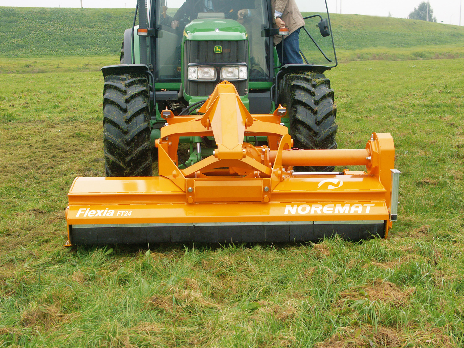 Rotobroyeuses Axiales pour l'Entretien des Accotements Routiers - Noremat